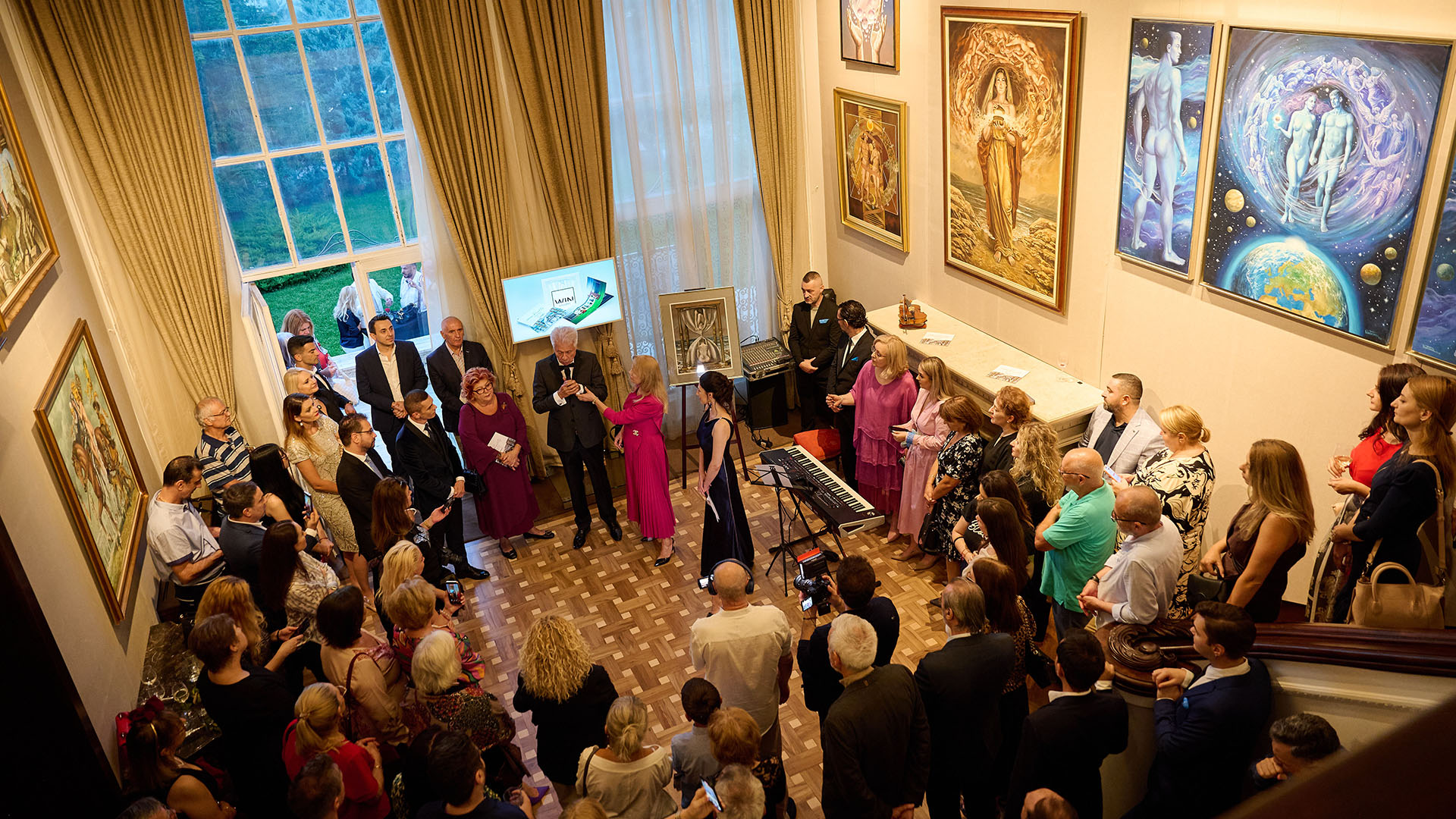 WIN Gallery deschide expoziția personală a artistului Valentin Tănase ...